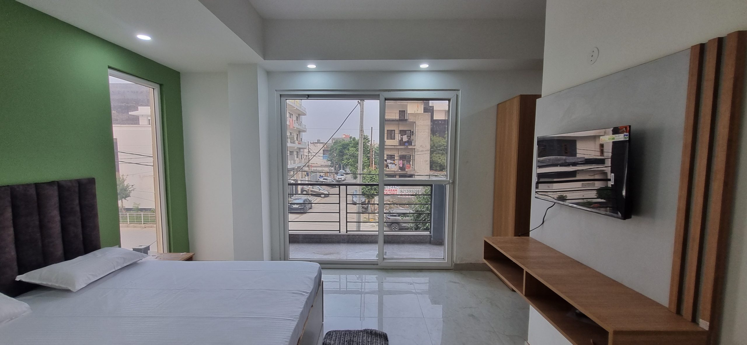 Happy Living | PG, coliving, Apartment for Rent in Noida Sector 116